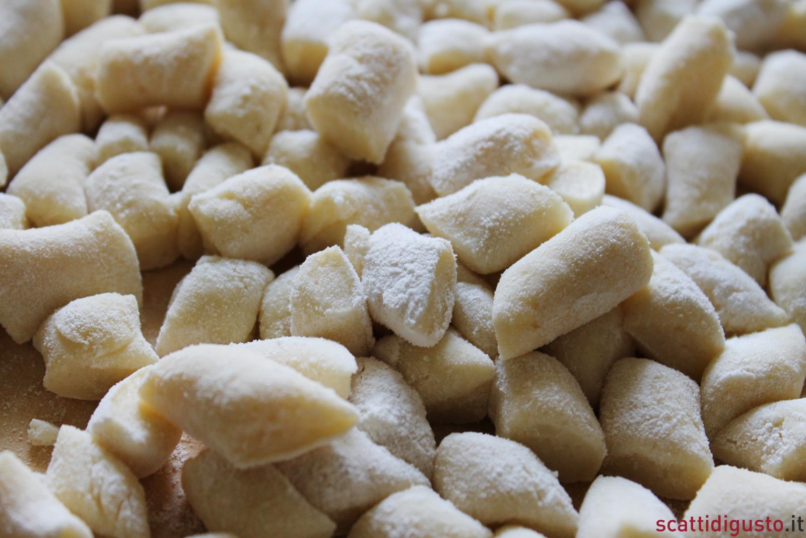 Ricette. Gnocchi alla sorrentina in tegamino di terracotta