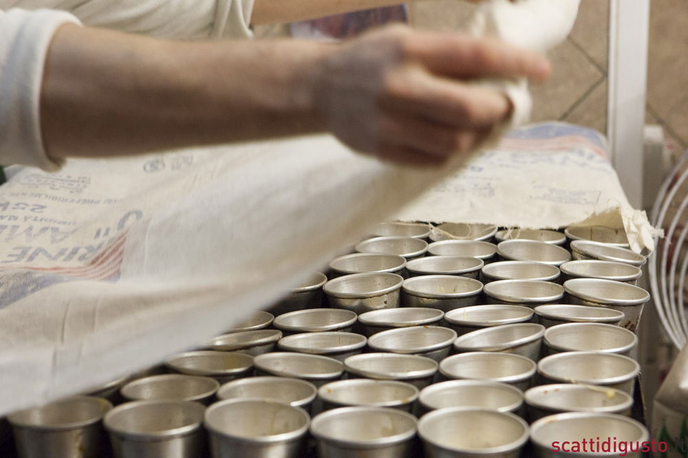Babà napoletano, la ricetta passo passo con tutte le foto