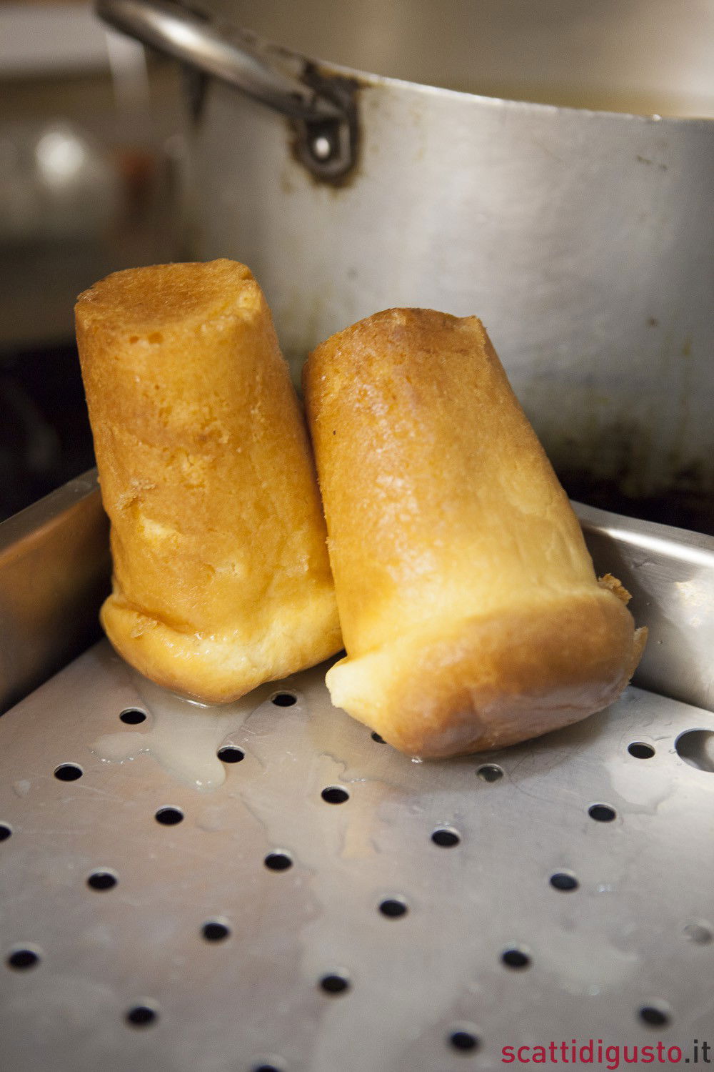 Babà napoletano, la ricetta passo passo con tutte le foto