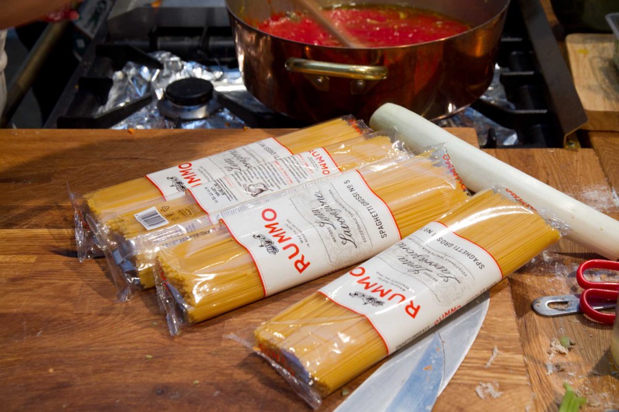 Le foto per aiutare il pastificio Rummo sommerso dall'alluvione