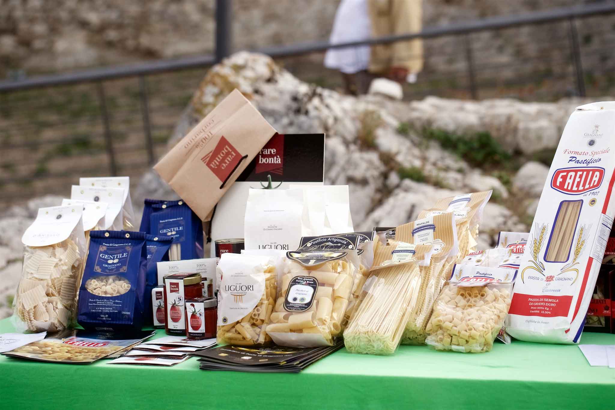 Migliore pasta italiana a marchio del supermercato. Top 10 e chi la produce