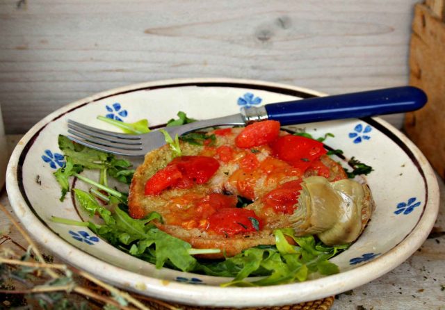 Friselle pugliesi: 10 modi per condirle e la ricetta per farle a casa