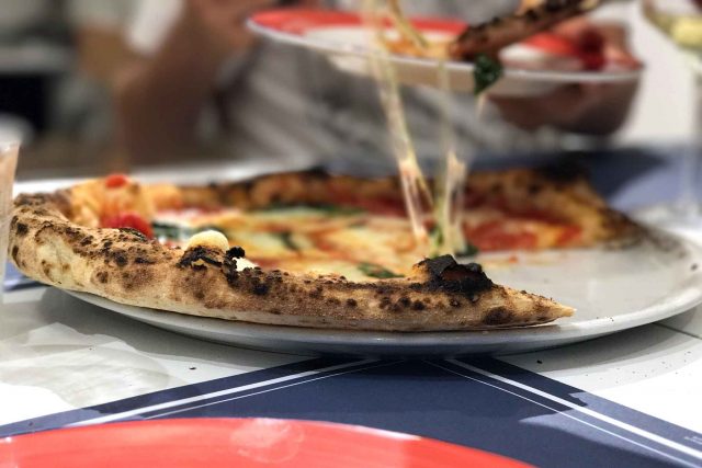 Pizza Polacca di Gianfranco Iervolino da urlo da Morsi&Rimorsi ad Aversa