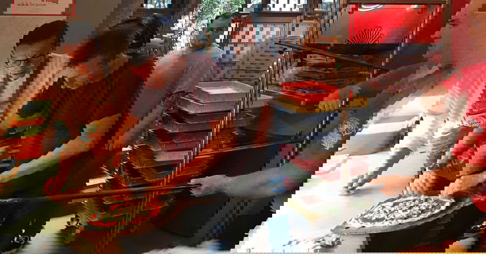 Lo chef Marc Murphy da Gino Sorbillo e il 4 mani di pizza fritta e al forno