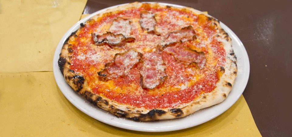 La migliore pizzeria del mondo è Attilio a Napoli secondo Time Out
