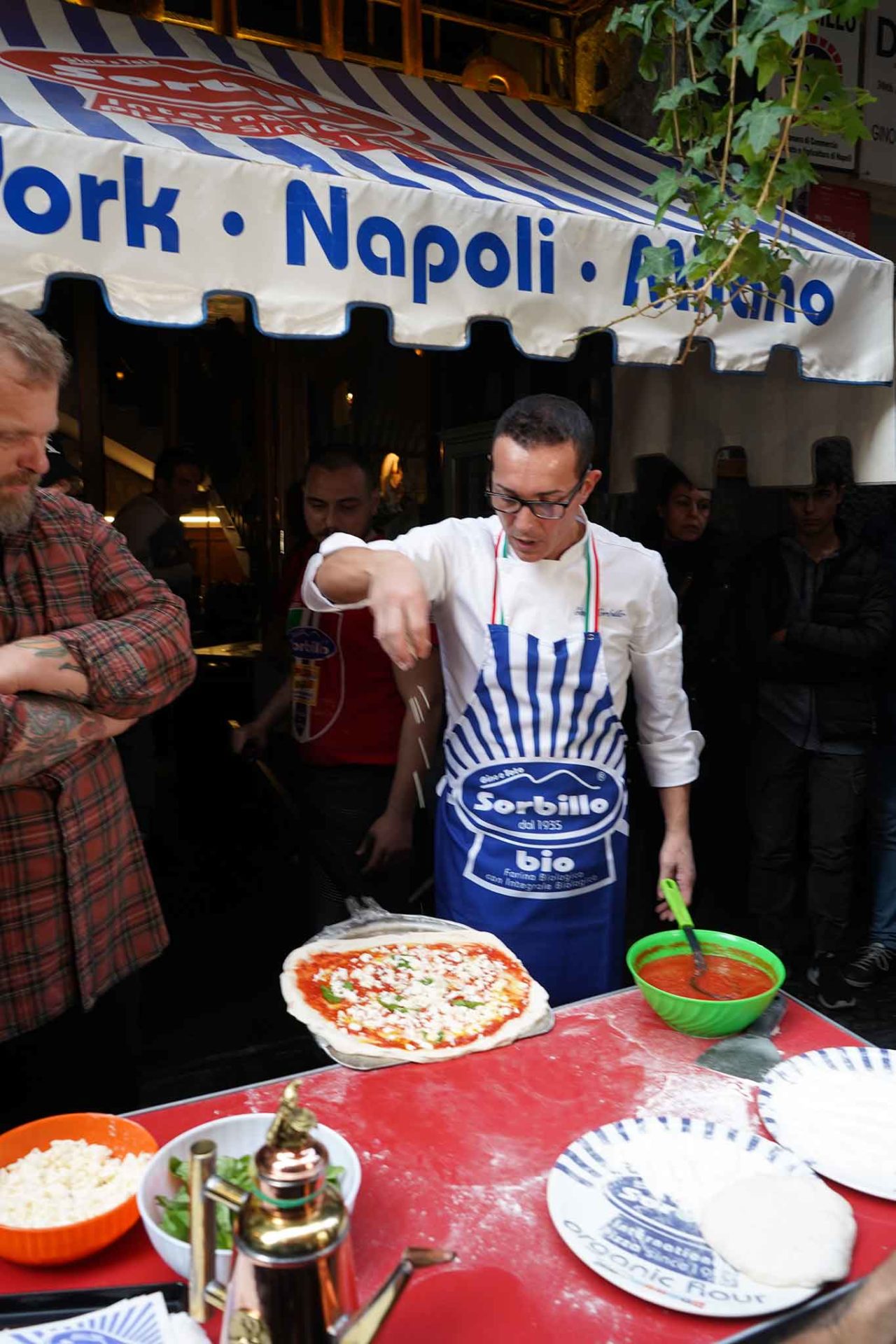 Pizza Hero. Gabriele Bonci e la margherita di Gino Sorbillo a Napoli