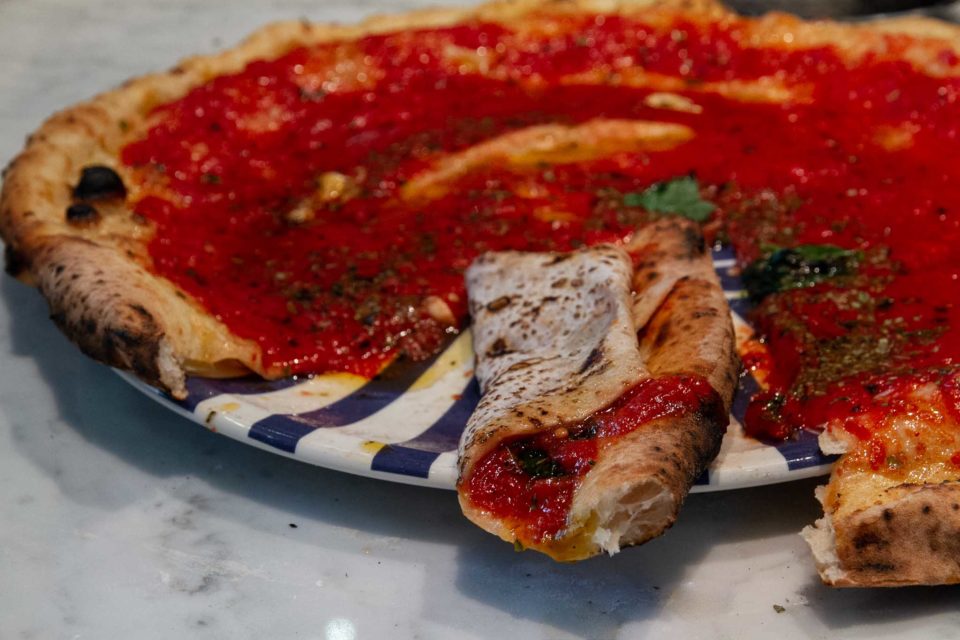 Roma. Ho mangiato la prima pizza sfornata da Sorbillo e vi dico com'è ...
