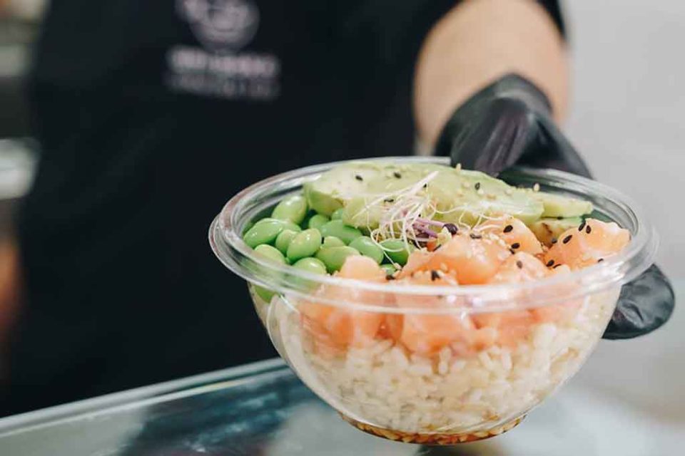 Poke: ricetta preferita dagli italiani nel 2021, sapete tutto delle ...