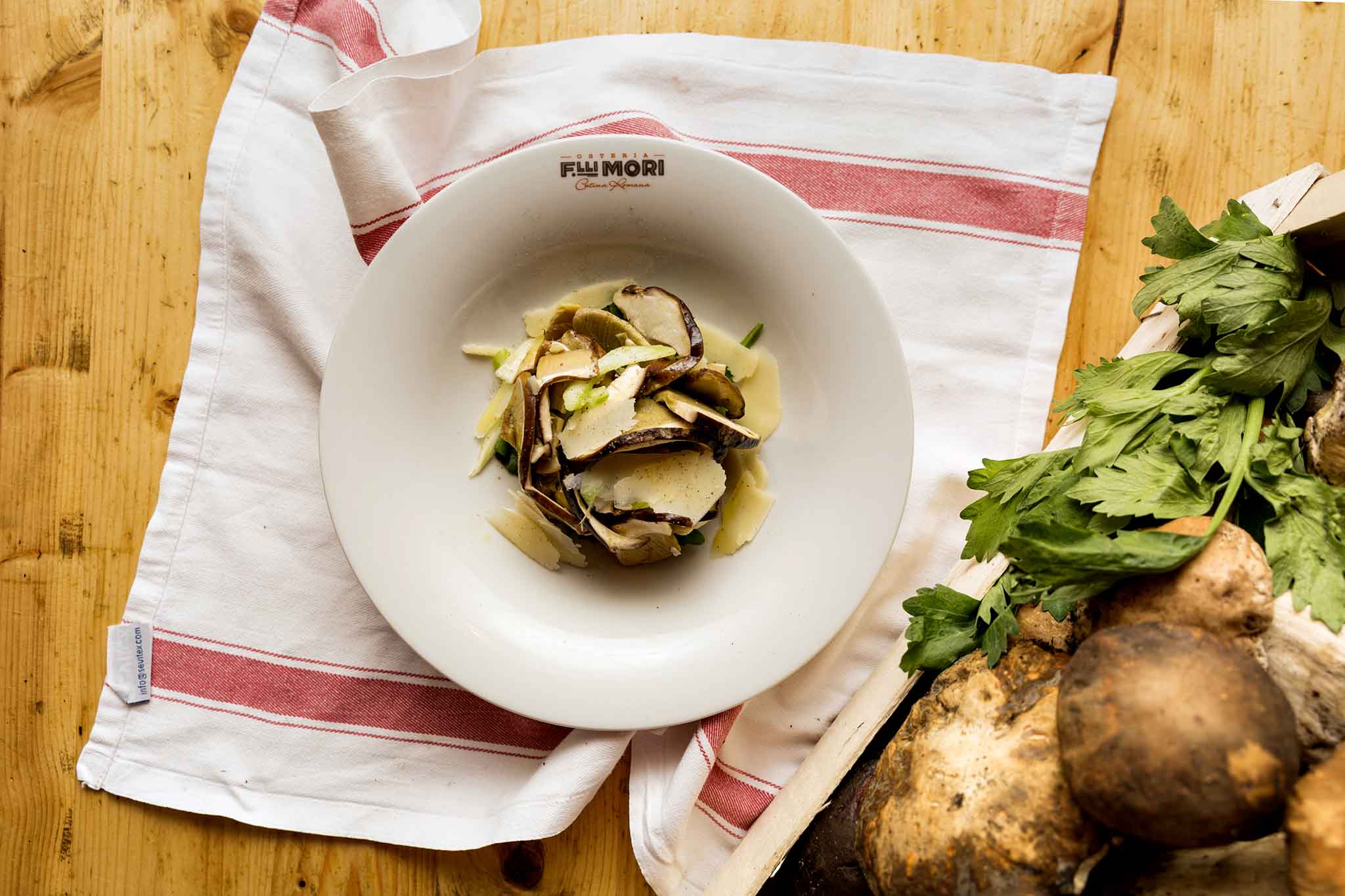 I 10 funghi commestibili più pregiati: mangiarli a Roma e Milano