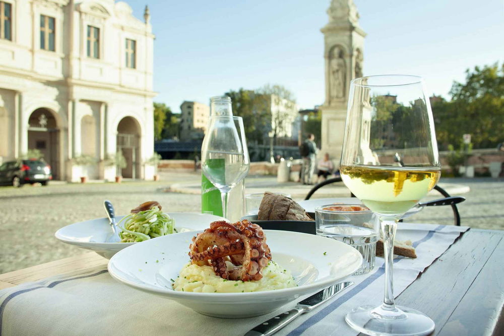 Roma. I 10 migliori ristoranti per mangiare all'aperto