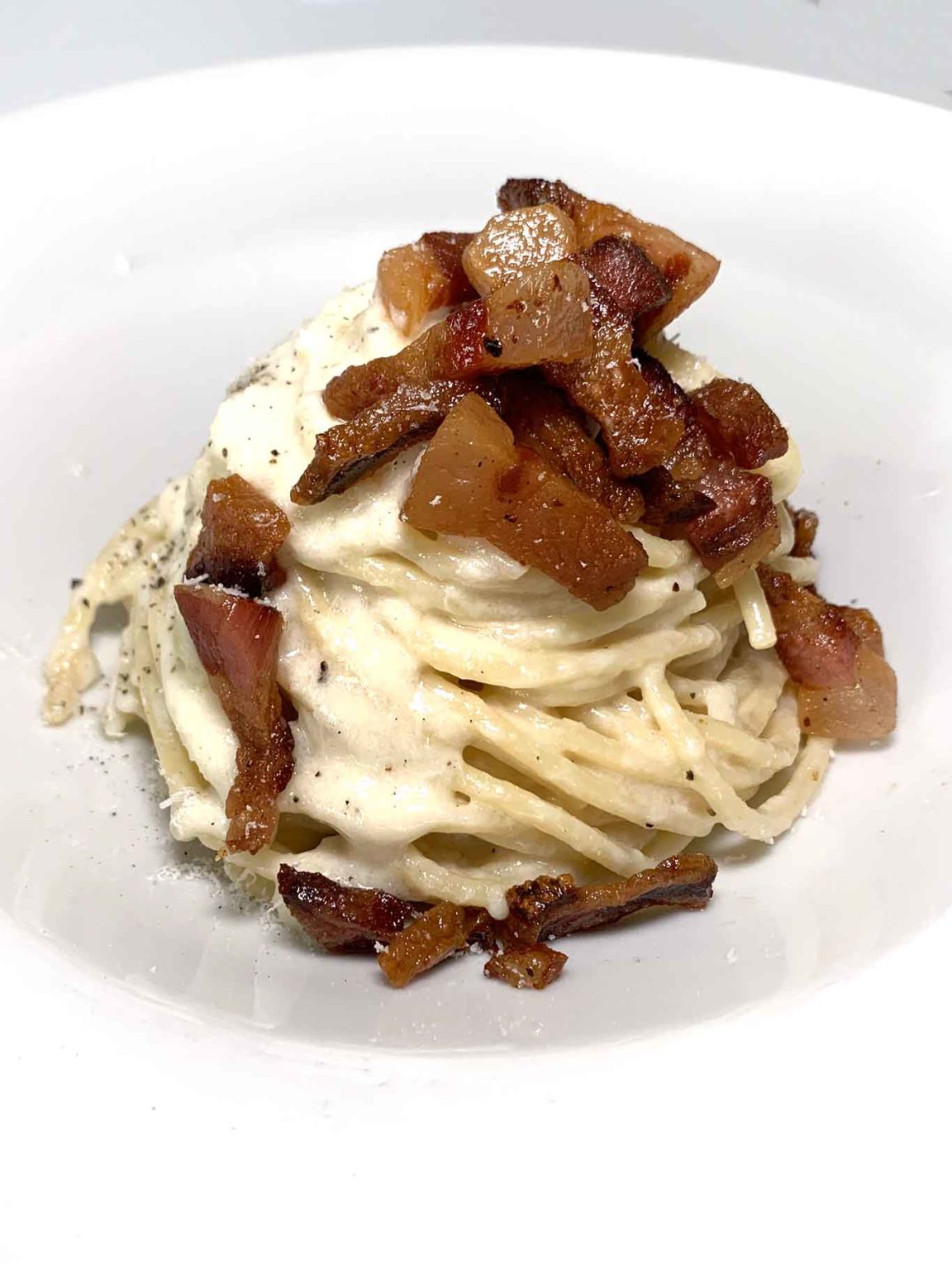 Gricia: nella ricetta del primo piatto meglio la pasta liscia. Ecco la ...