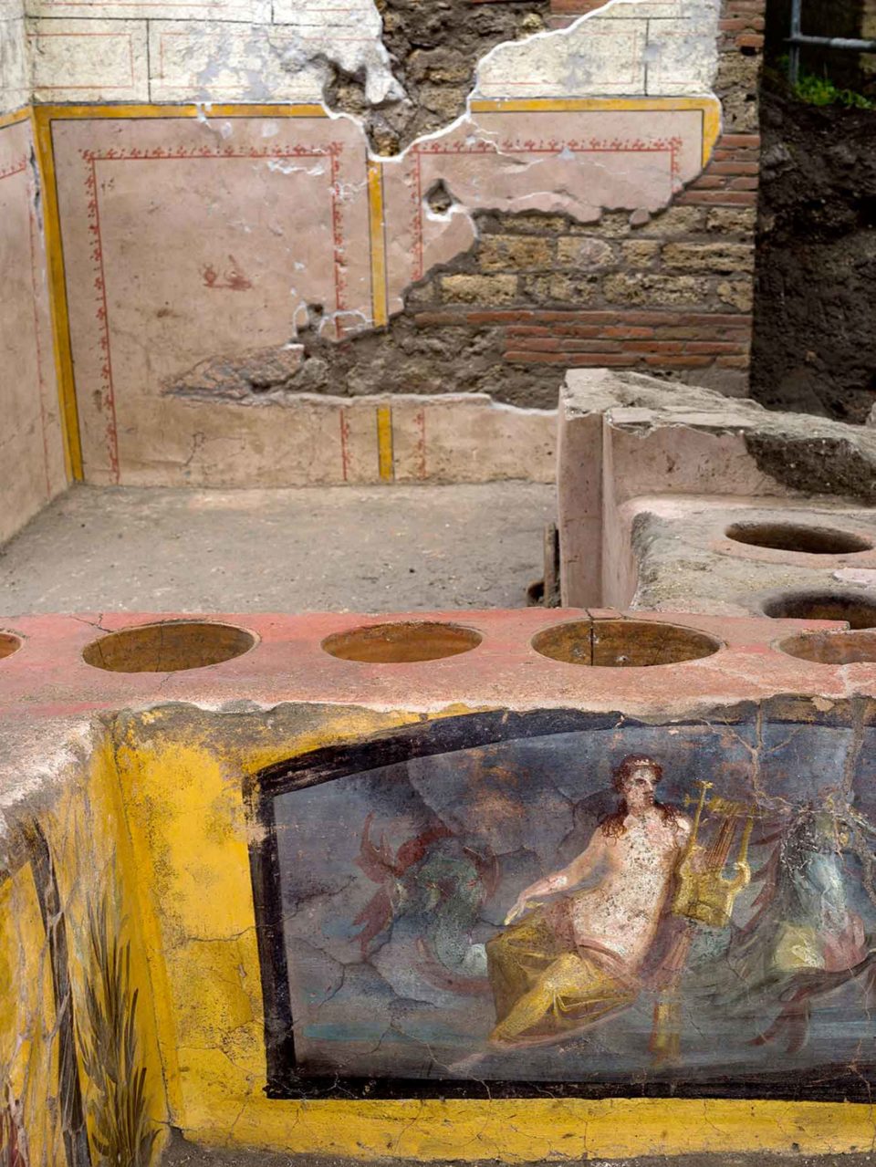 Termopolio: cosa si mangiava a Pompei nel fast food degli antichi romani