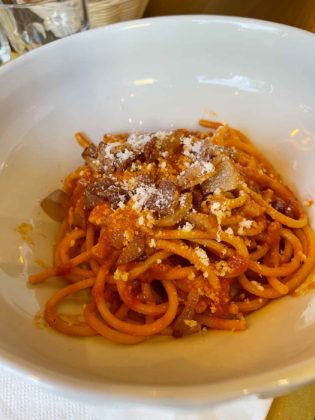 Trecca a Roma: recensione dell'osteria con una amatriciana da favola
