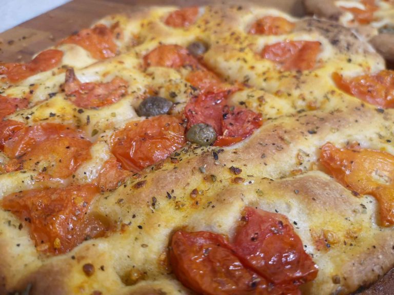 Focaccia barese: i 12 migliori panifici di Bari per mangiare il piatto cult