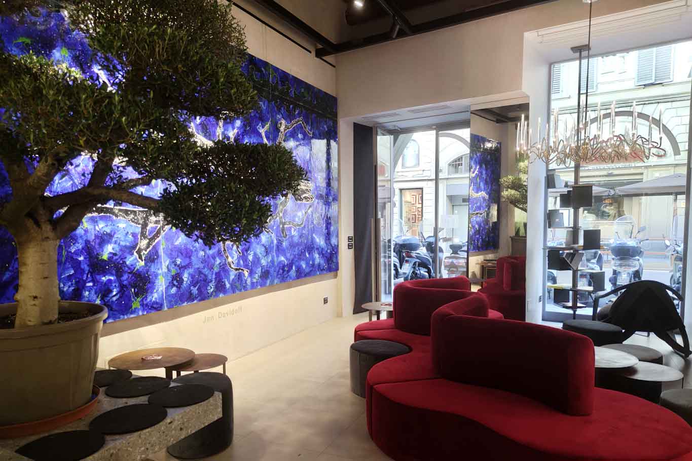 Firenze. Cos'è Koob che abbina carne di zebra e cocktail a design e arte