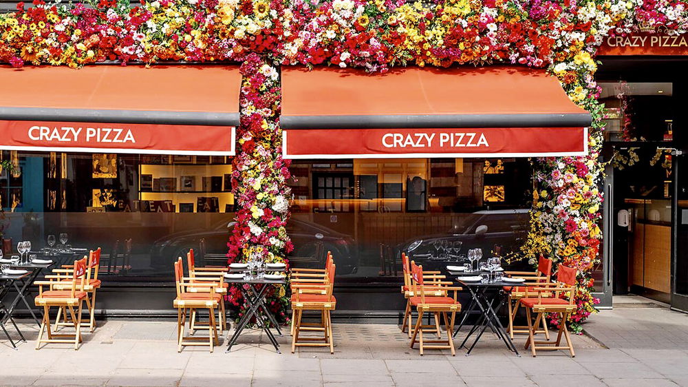 Crazy Pizza: Briatore sfida Napoli, aprirà nella città della pizza