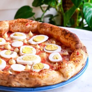 Pizza Rossini: storia di un piatto rinnegato oggi icona di Pesaro