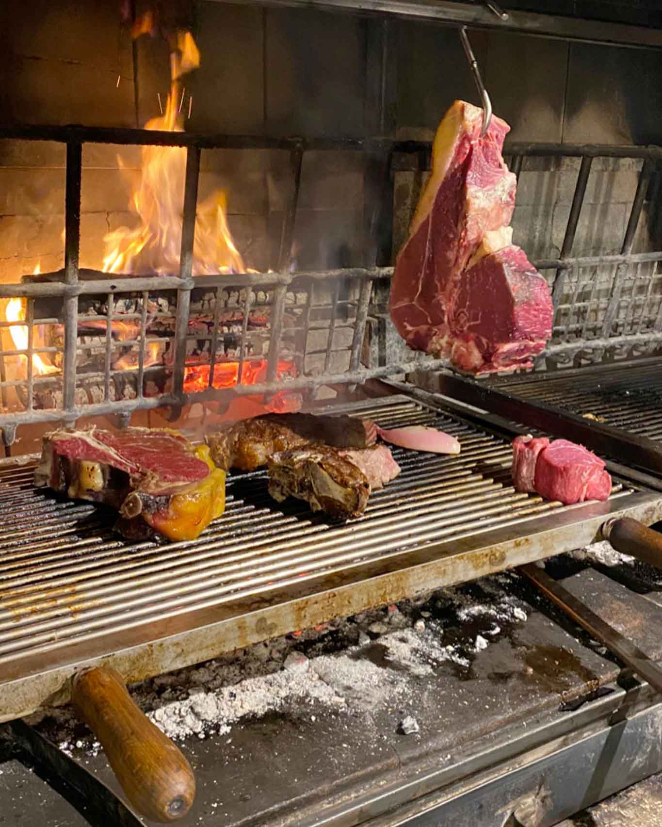 I Due Cippi a Saturnia, ristorante per mangiare ottima carne alla brace
