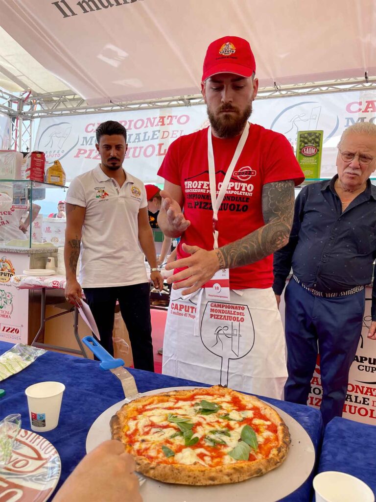 Quanti tipi di pizza napoletana esistono e dove mangiare le migliori