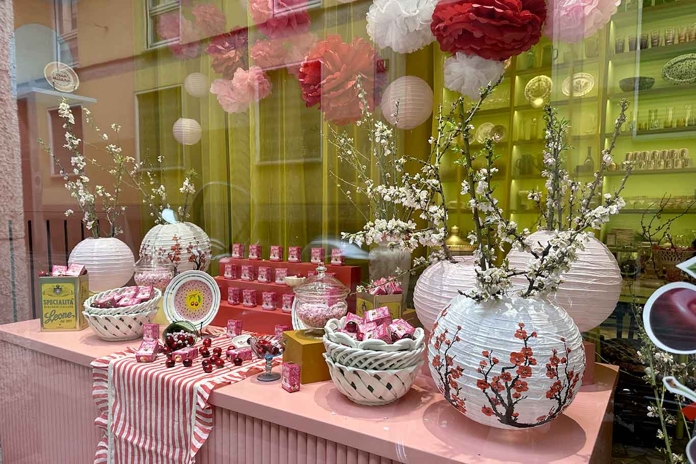 Pastiglie Leone: il nuovo gusto ciliegia va forte anche nel cocktail