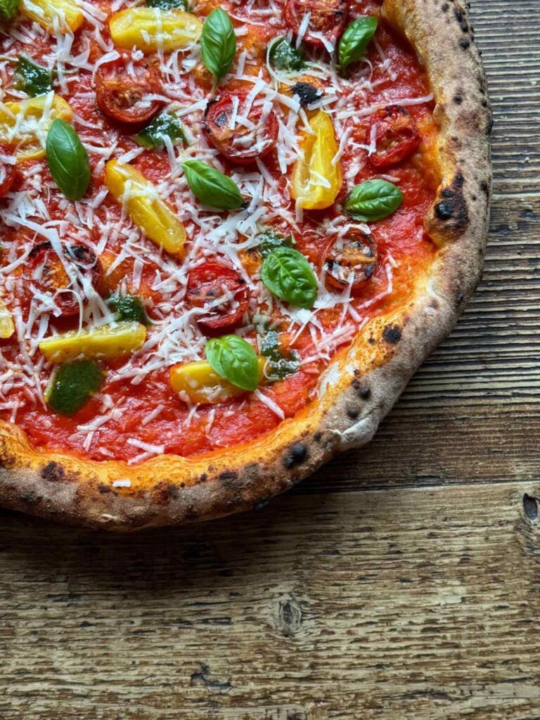 Dove mangiare la pizza napoletana a Milano: 15 pizzerie da provare subito