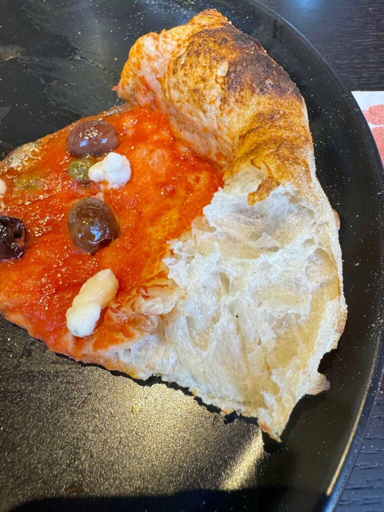 Ho assaggiato il nuovo Faak a Milano e la pizza non mi ha convinto