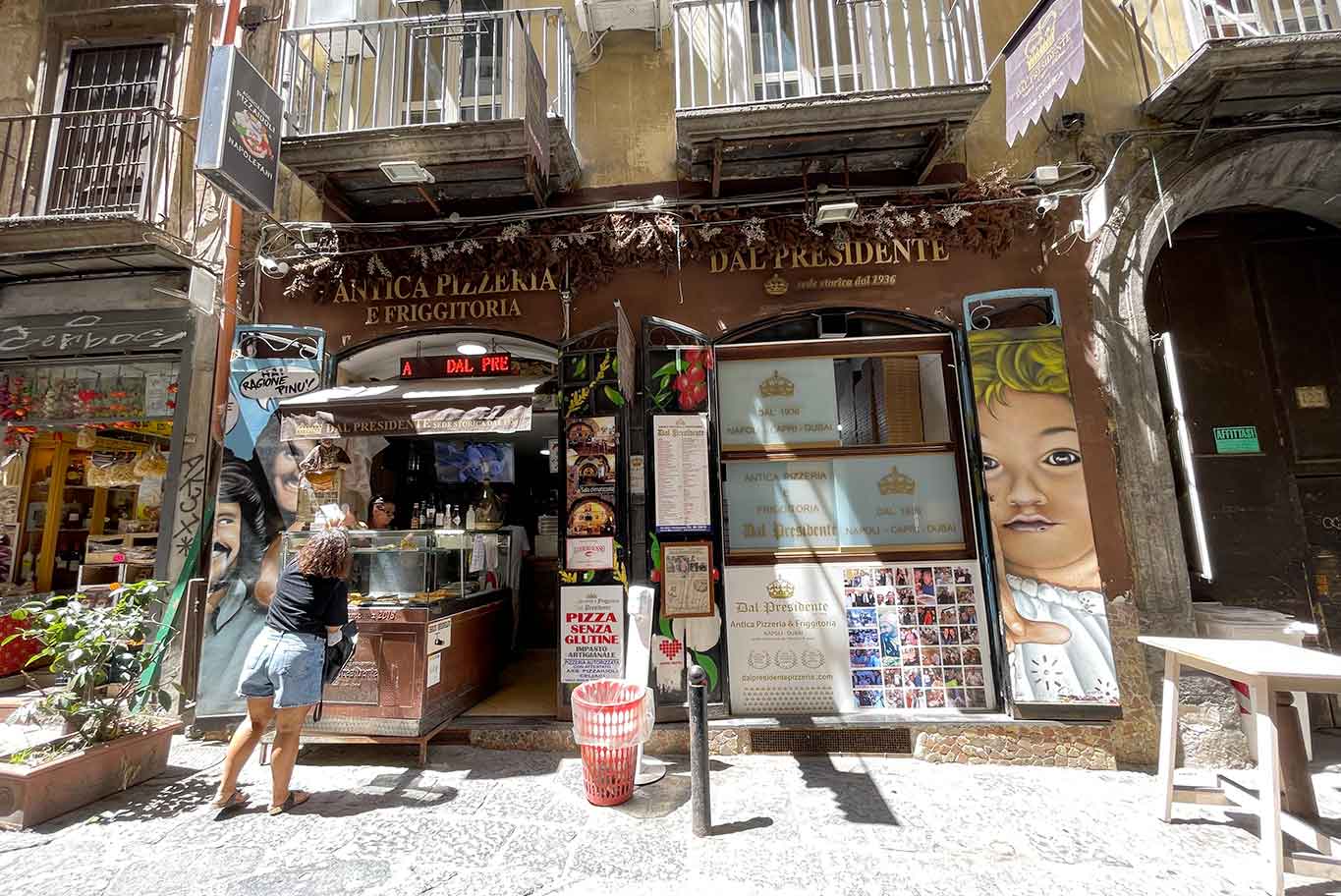 Accoltellata la titolare della pizzeria Dal Presidente a Napoli