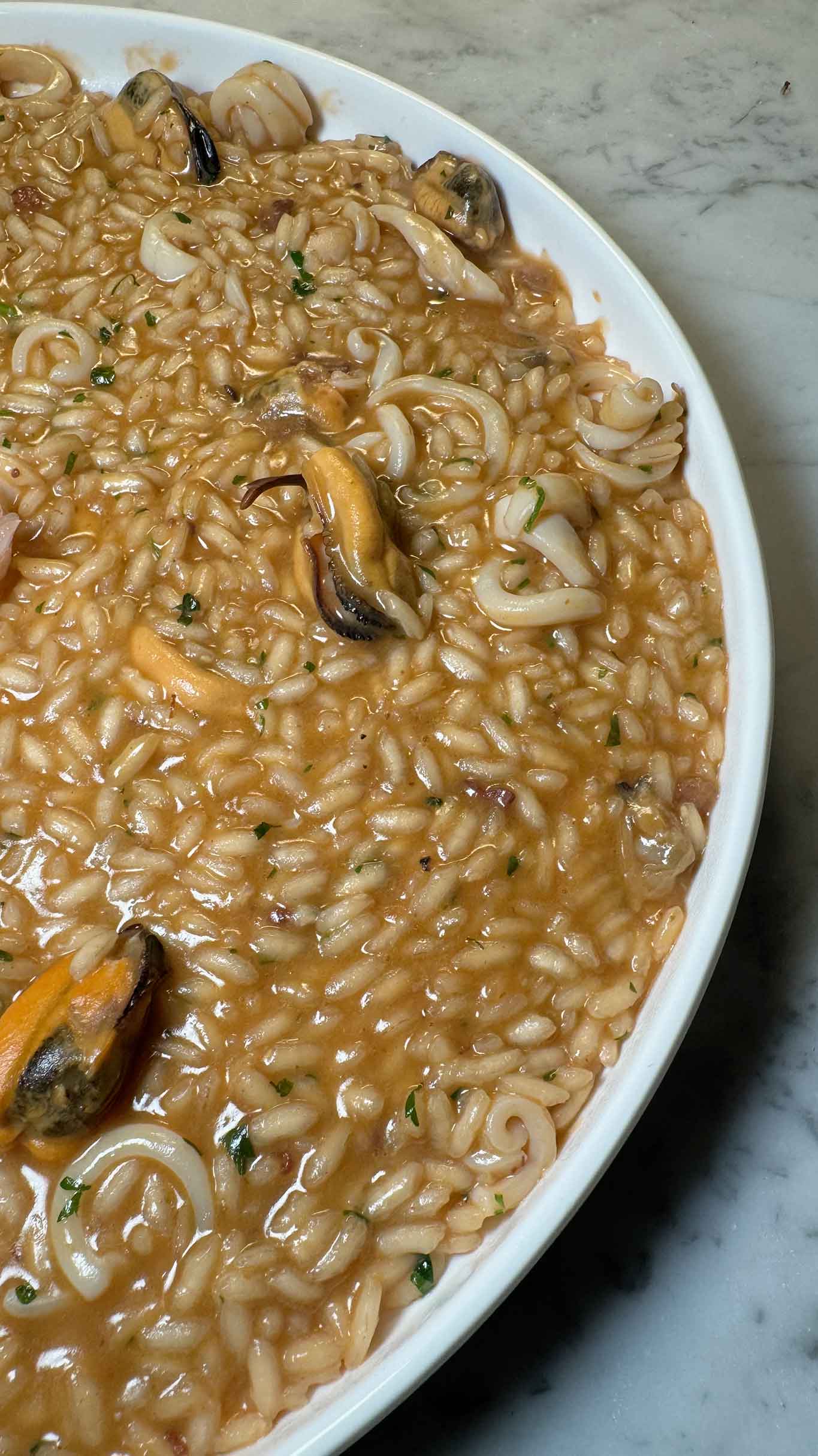Risotto alla Pescatora, ricetta che sa di mare e non scuoce