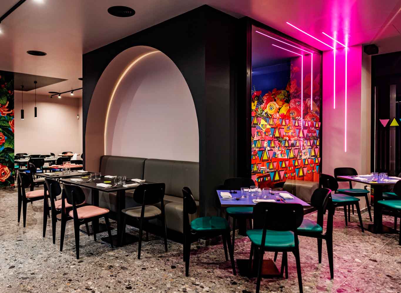 La recensione di 5 pizze di TAC valutano ottima la pizzeria a Roma