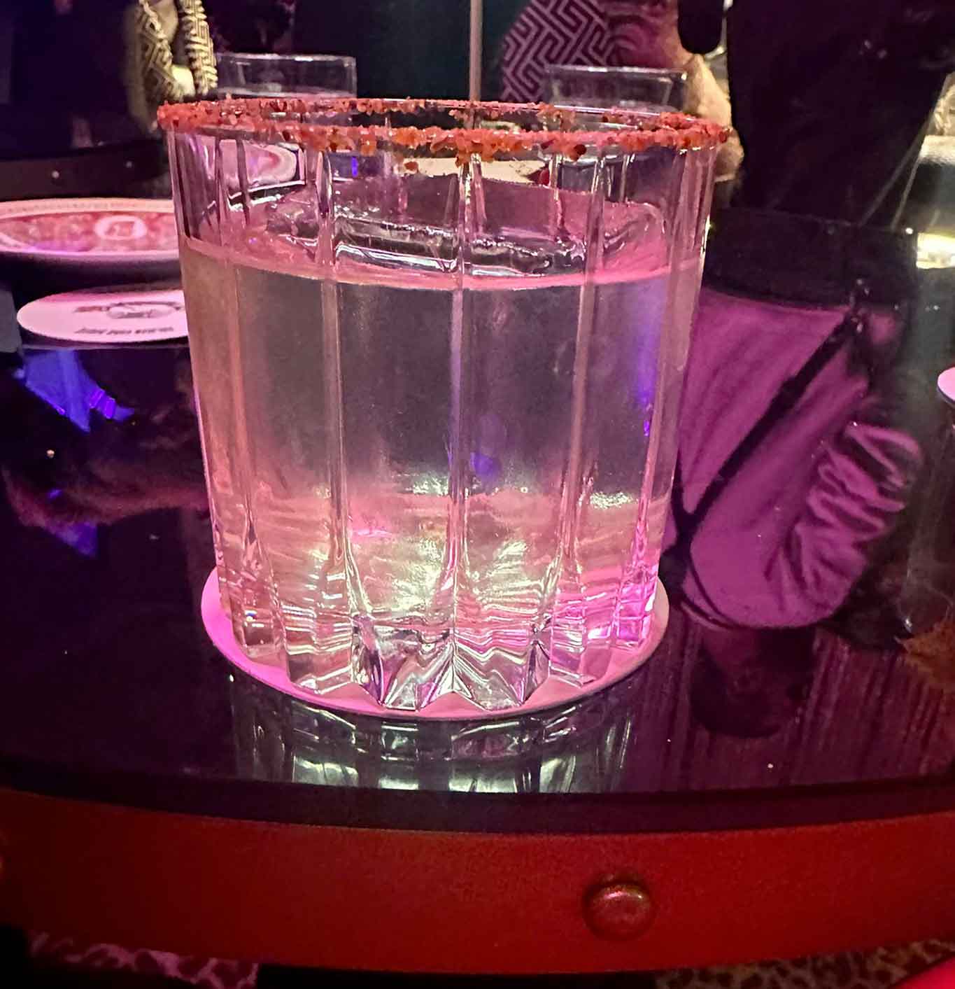 Salmon Guru, cocktail bar a Milano: drink, tacos e divertimento