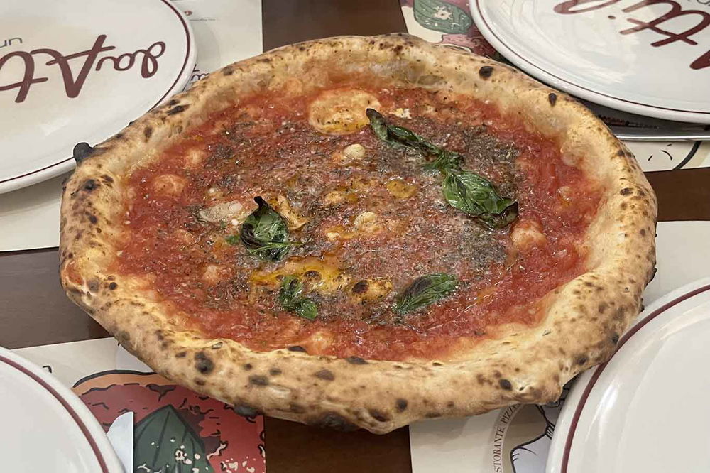 Attilio alla Pignasecca a Napoli, pizze classiche al Campionato