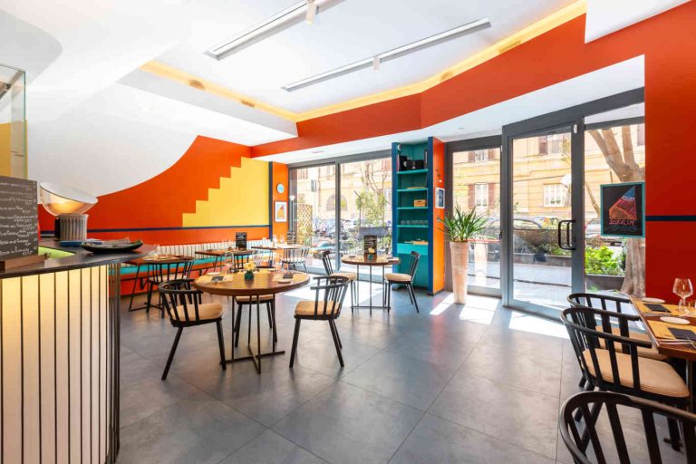 Acciuga ristorante di mare a Roma, giù i prezzi: ora mangi a 50